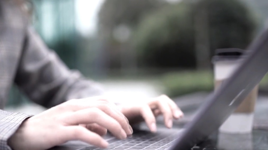 以案说法|要求员工30秒内回复微信消息,公司苛刻要求被判赔加班费3万