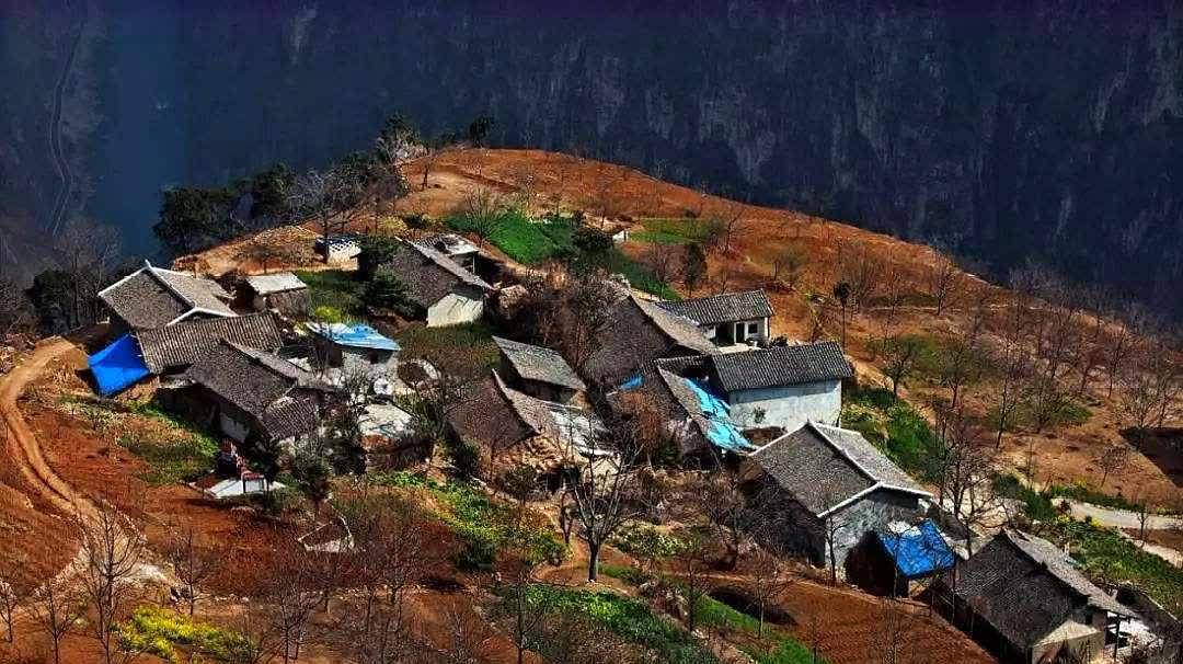 我国最难娶媳妇的村,嫁到这个地方,要回娘家会比取经还难?