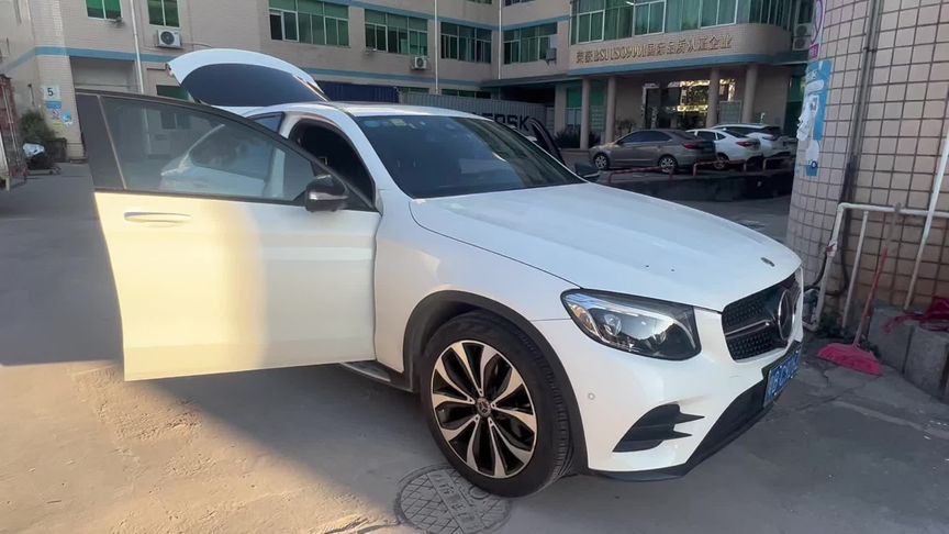 GLC300轿跑专用隐藏式行车记录仪安装效果!#行车记录仪