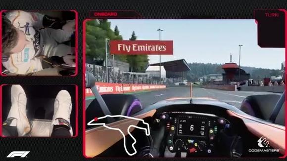 F1赛车手体验赛车模拟器,对他而言都是小意思