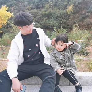 诺诺和她的爸爸 