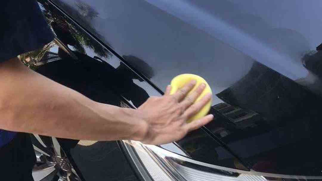 如何自己动手给汽车打蜡？老司机分享：汽车打蜡的注意事项和步骤