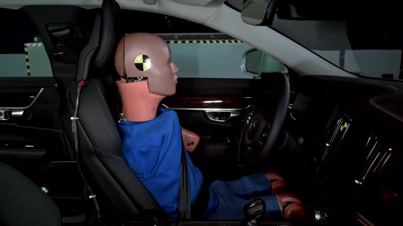 IIHS碰撞测试视频——2018 沃尔沃S90