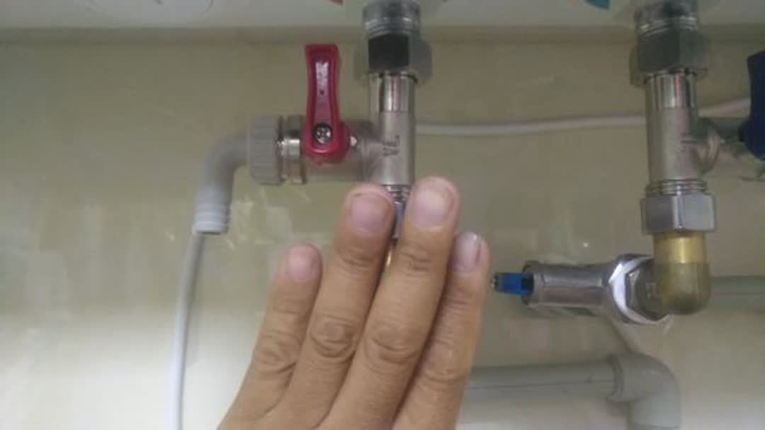 家用热水器安装使用