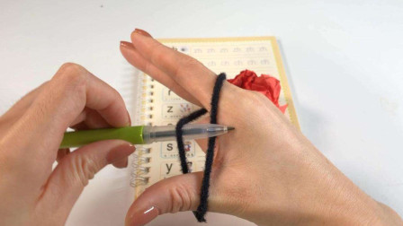 握笔姿势不对太难改正?只需...