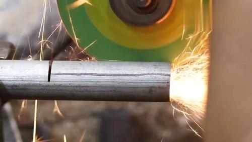 切一段钢管,焊接一个电动起钉器,真是让我脑洞大开啊