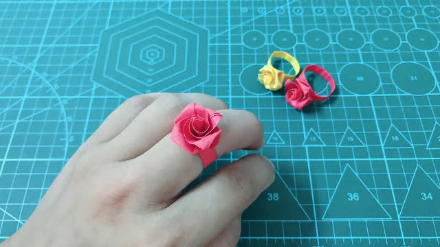 玫瑰花戒指折纸,2分多种折个漂亮的小戒指