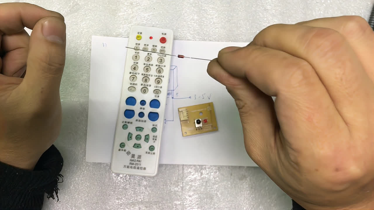 教程:如何不花一分钱制作一个遥控器测试仪(三个元件超简单)