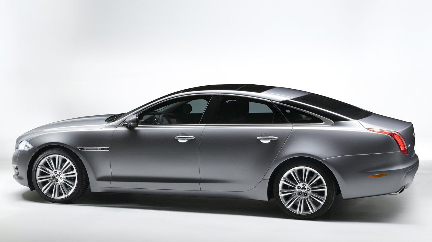 买不起宝马7系就看它!降价30万开着大气又敞亮,比奔驰S级大气