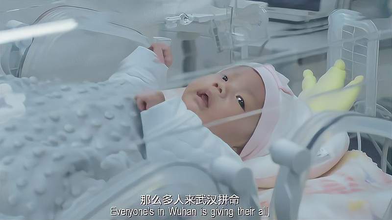 中国医生:医生冒险剖宫产,只为抢救两条命,降生那刻太感人!