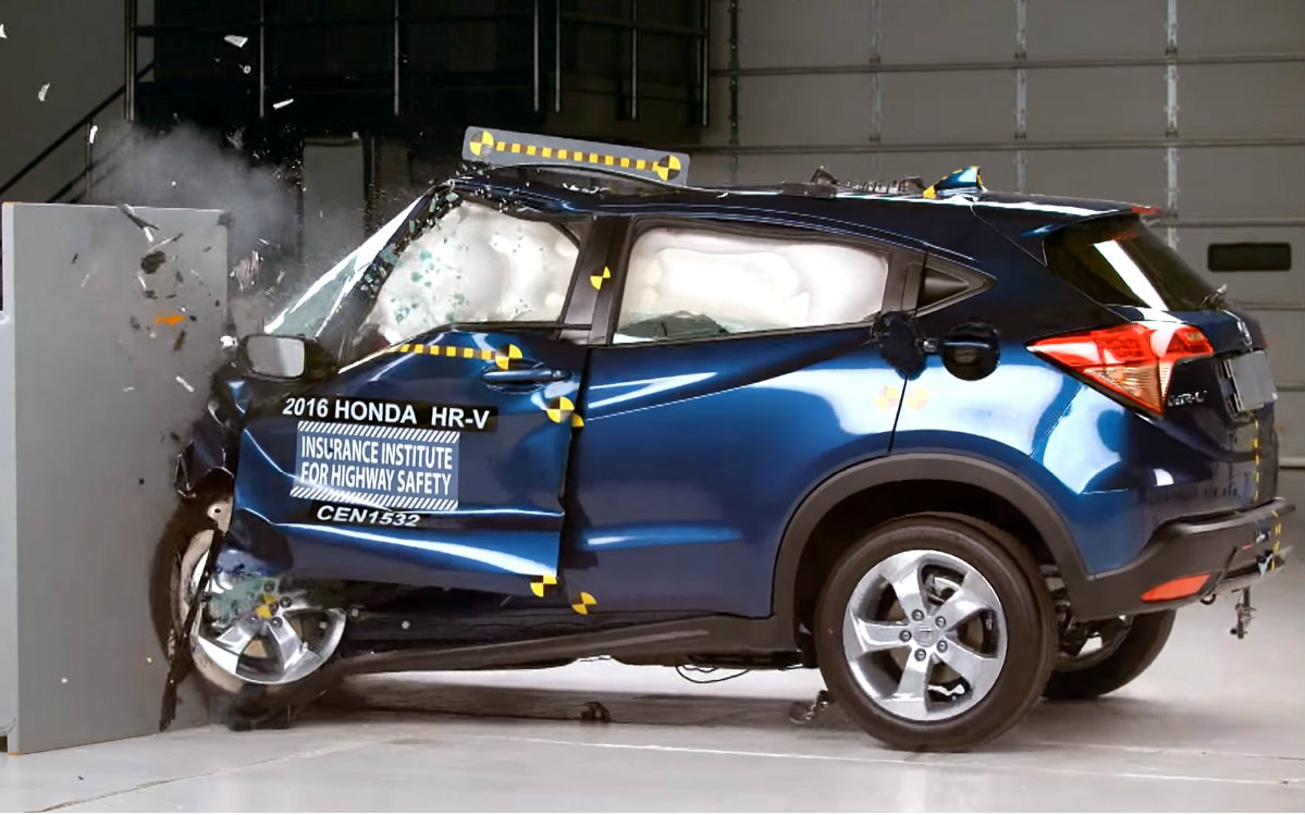 IIHS 16'本田HRV 40mph正面小范围重叠碰撞测试 | 良