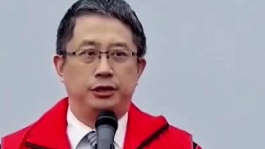 援鄂代表发言引全场爆笑:校长可是承诺了三年啊!