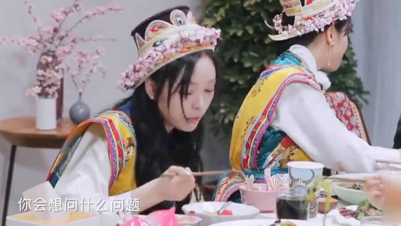 张翰摘花瓣推算结婚日期,吴宣仪爆有灵魂伴侣,蒋勤勤都听激动了