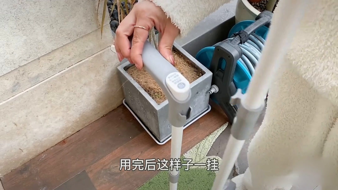 一个扫把畚箕上藏了有这么多便利的小设计,实用!