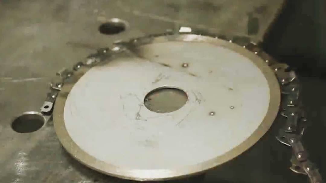 角磨机磨片焊上链条后威力巨大,轻松切割打磨!这技术没的说