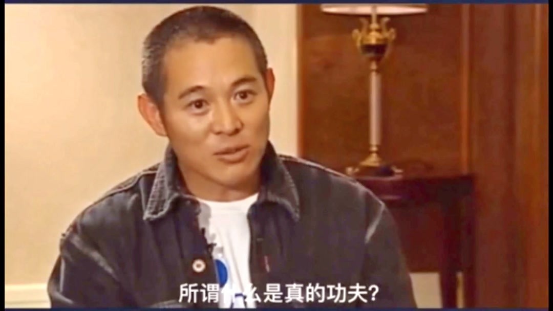 李连杰这番话,简介表明打不过成龙,肯定打不过李小龙
