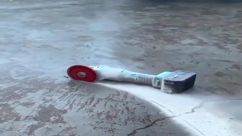 成熟的砂轮机,已经学会自己做事了,赶上自动化的了!