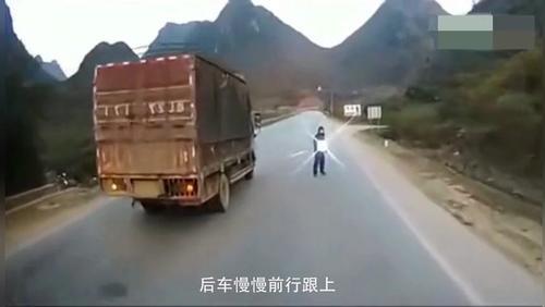 如果不是行车记录仪全程拍下, 根本没人知道这里发生了什么!