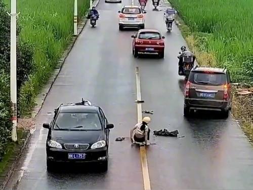 电动自行车追尾前车,负全责