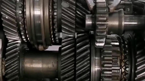 你知道变速箱挂档的原理吗,老师傅来给你讲解一下,这才是高科技!