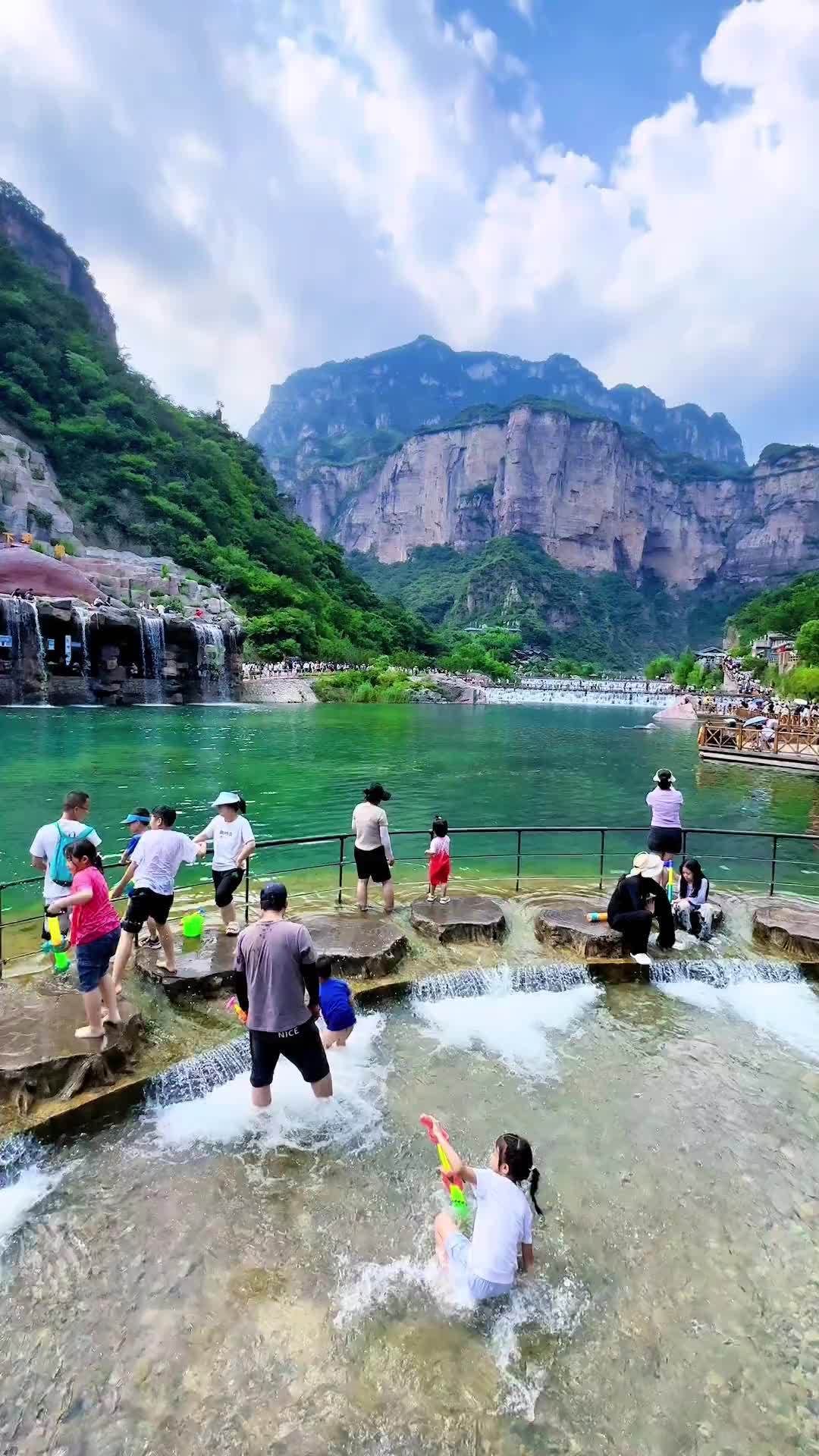 童年的秒针飞速旋转,就在这25度无忧无虑