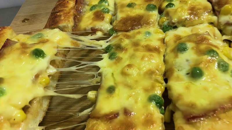 在家自制披萨,做法简单拉丝长,从此美味不求人,再不用点外卖了