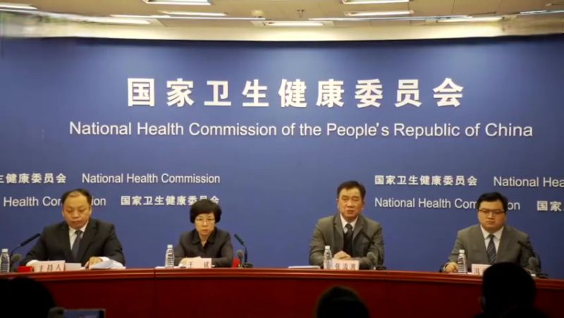 【专家教你如何保证接触电梯按钮安全?】门把手、按钮等风险高,不是...