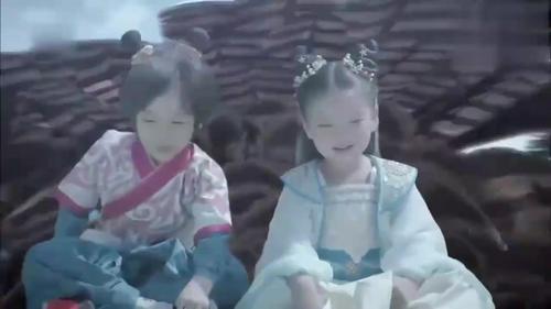 哪吒:哪吒跟小龙女被困鸟窝,哪吒一抓鸟毛,没想到瞬间移动了