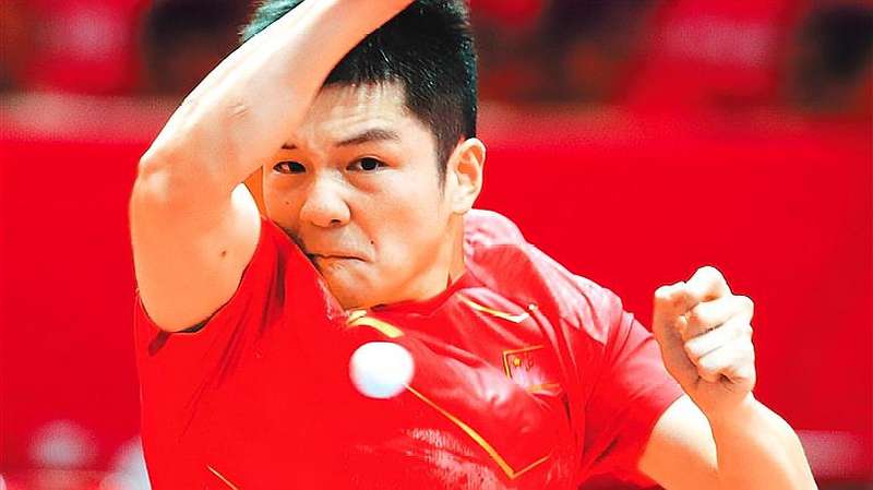 樊振东的诡异发球绝了!暴力打法无人能挡,德国悍将波尔都被打懵