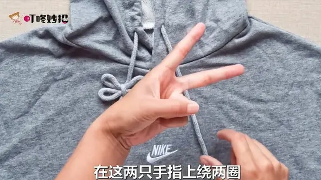 全网最火最全的卫衣帽绳系法都在这里，个性时尚，每天穿出新花样