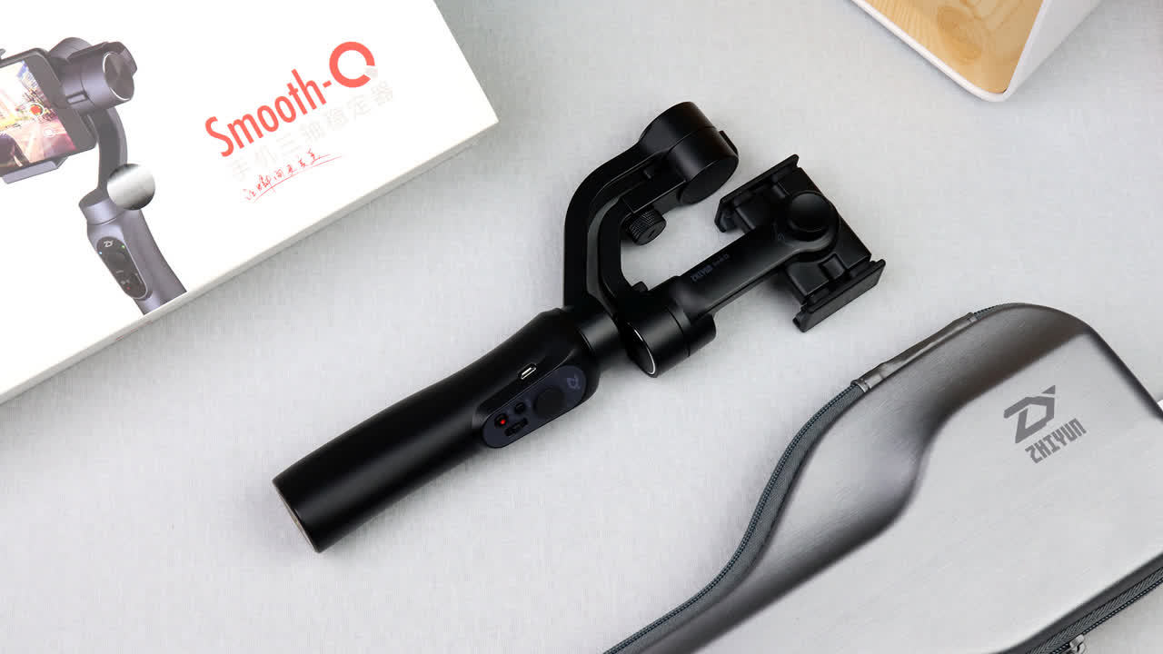 手机拍片,用与不用手持稳定器,究竟有啥区别?