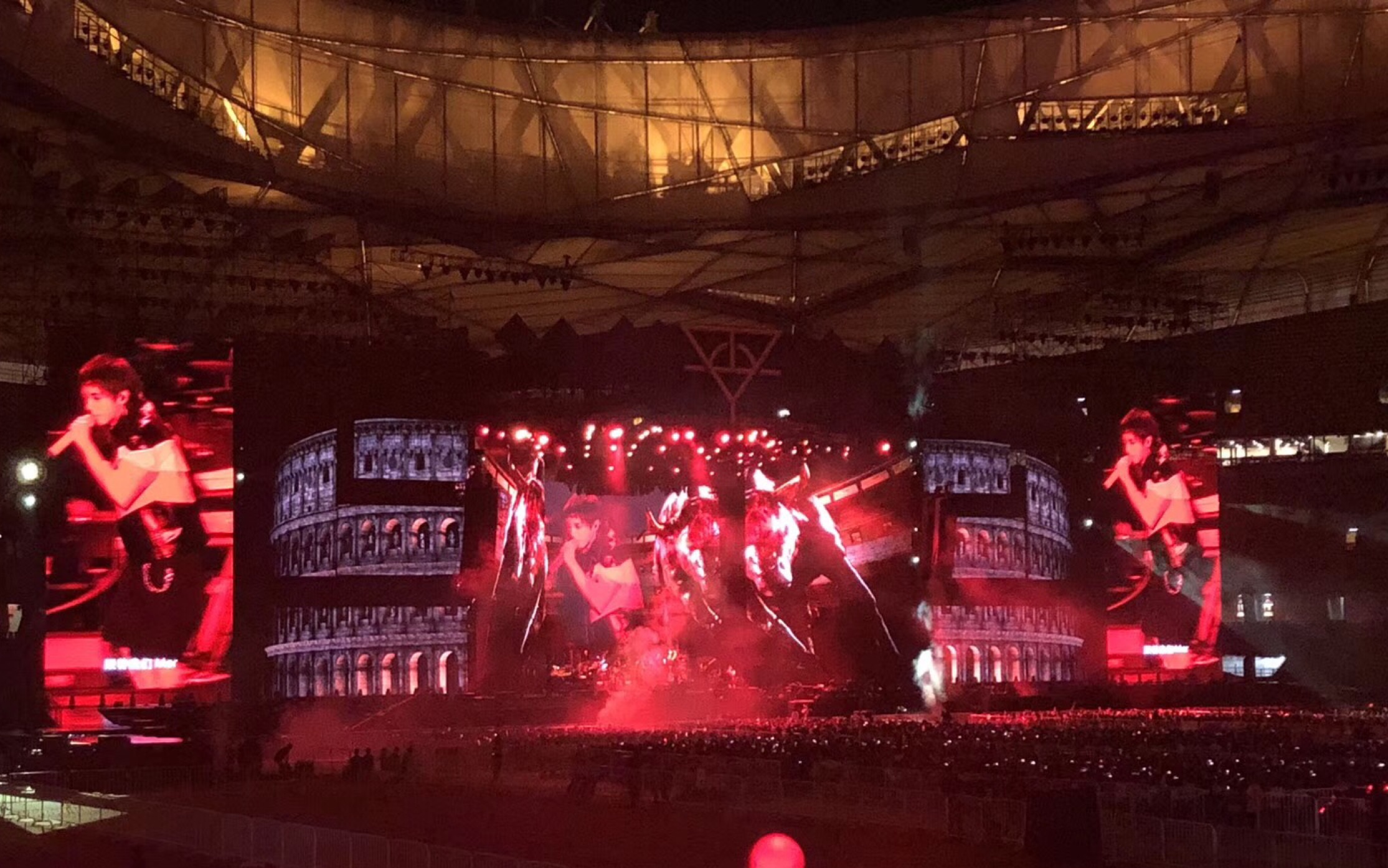 华晨宇2018鸟巢演唱会的瞎拍饭拍