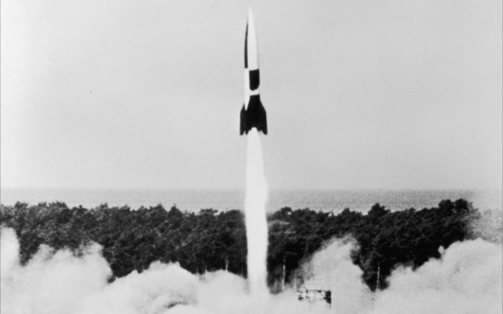 世界上第一个远程制导弹道导弹V2