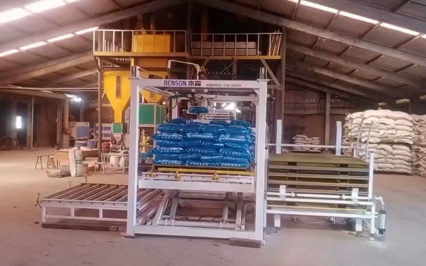 高位码垛机码垛机器人自动化袋装产品码垛设备 山东本森智能装备