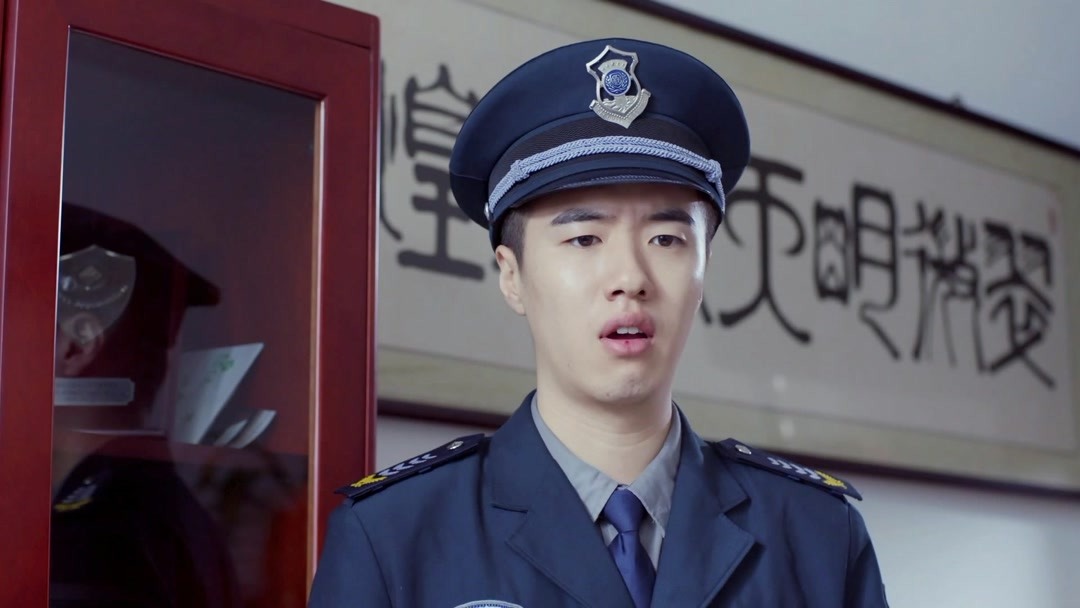 《我们的生活充满阳光》保安队察觉出不对劲 难道队里进小偷了?