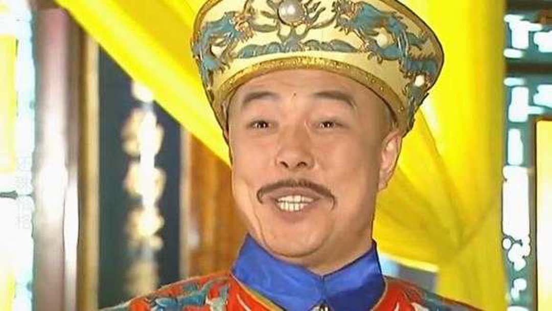 两版小燕子被蛰皇阿玛反应对比:张铁林笑成表情包,新版太尴尬