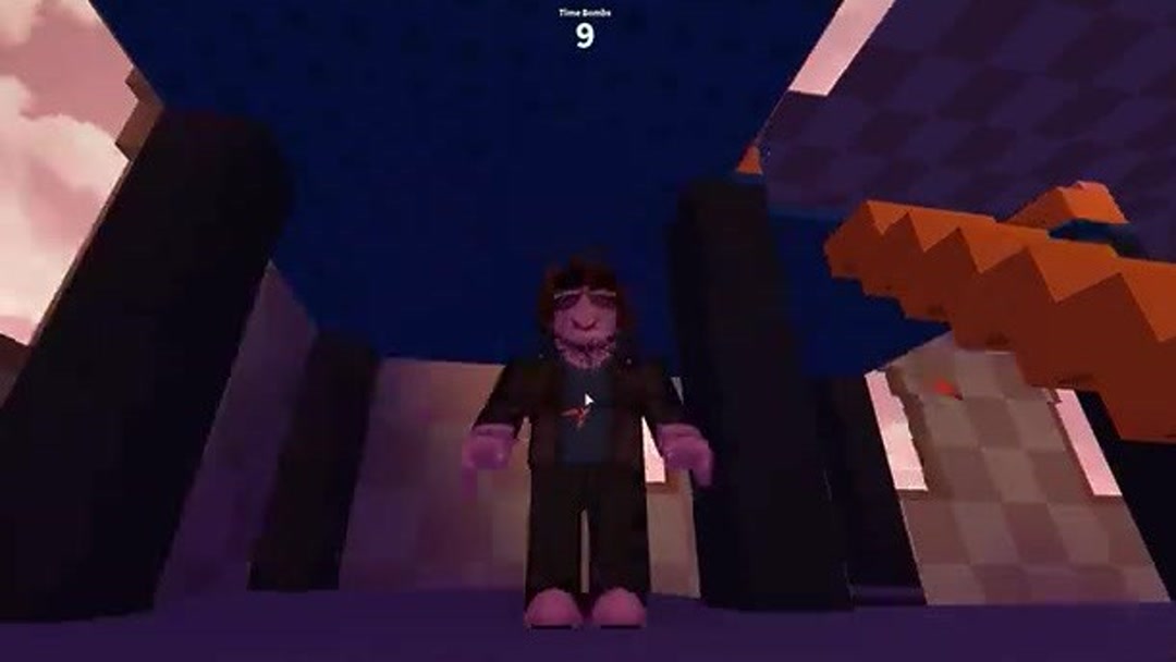 【咯咯多Roblox】灾难模拟器!我竟然被一只水果追着咬 面面解说