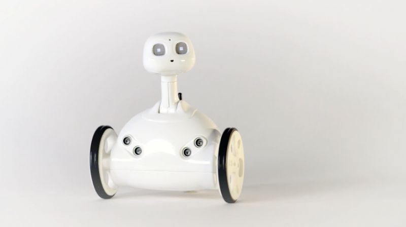 一款炫酷的智能机器人,让你的生活增添乐趣,是不是非常炫酷呢