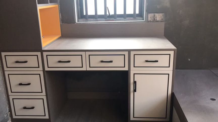 幸福里小区小卧室书桌,塌塌米,衣柜一体设计简洁实用