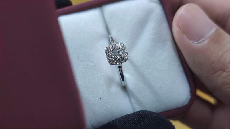 别再花高价钱买钻戒了,旧钻改款更划算!