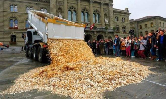 1吨旧手机里能"提炼"出多少吨的黄金,答案说出来你可能不信