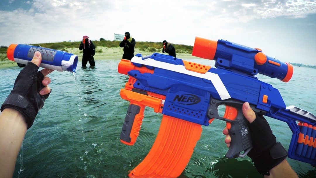 真人CS:疯狂的狙击手河畔一战