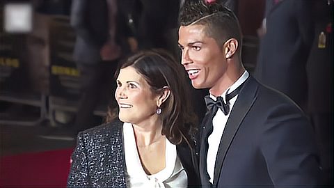 揭秘C罗与伊莲娜分手原因:厮守5年因何劳燕分飞?