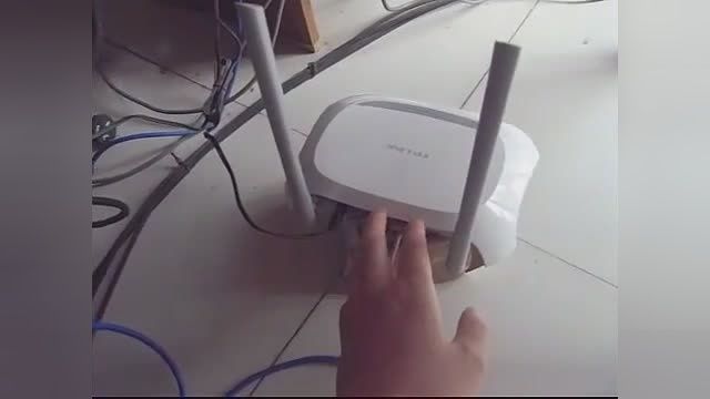 一个宽带使用 两个路由器桥接设置Wifi视频教程