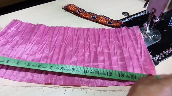 旧衣服拆成布的妙用!用缝纫机缝一下,秒变漂亮的小布袋!