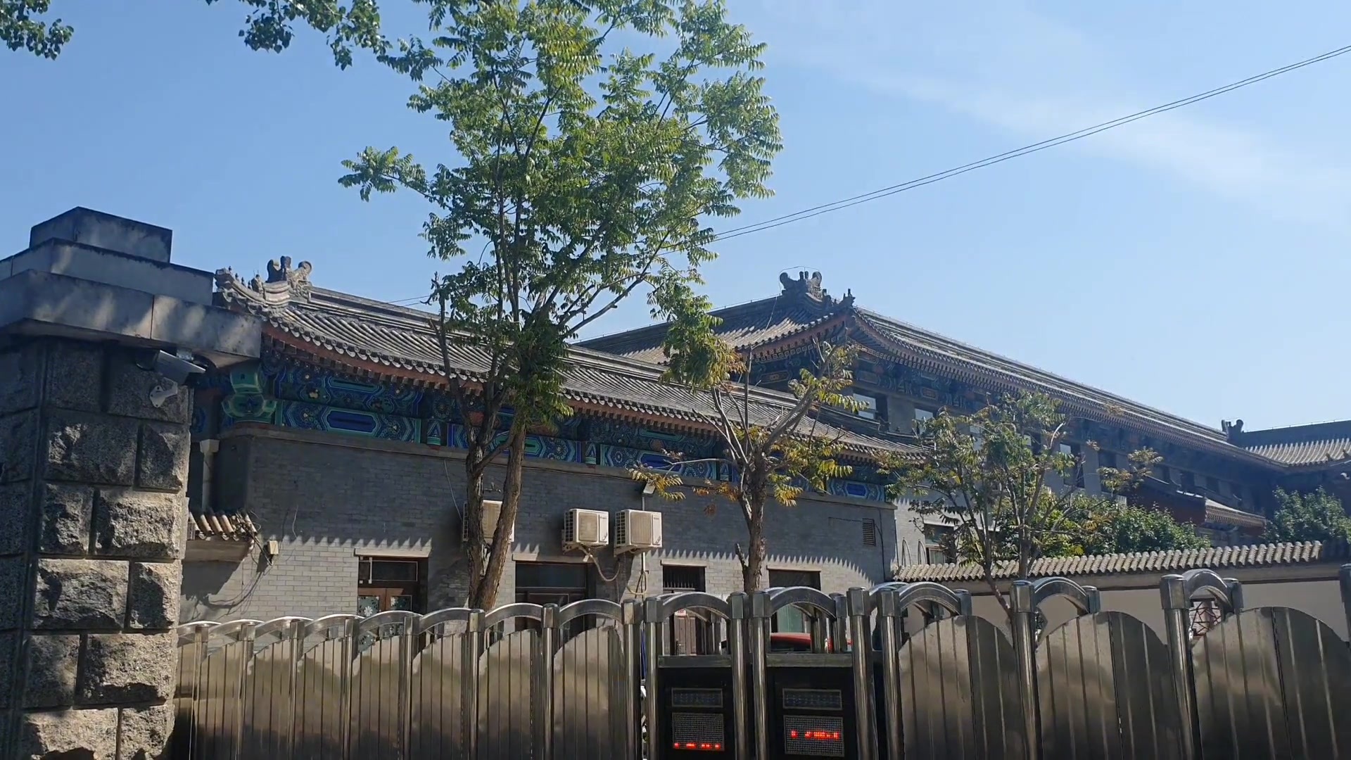 实拍北京八宝山殡仪馆,能来这的都不一般,搬运工日薪1600?