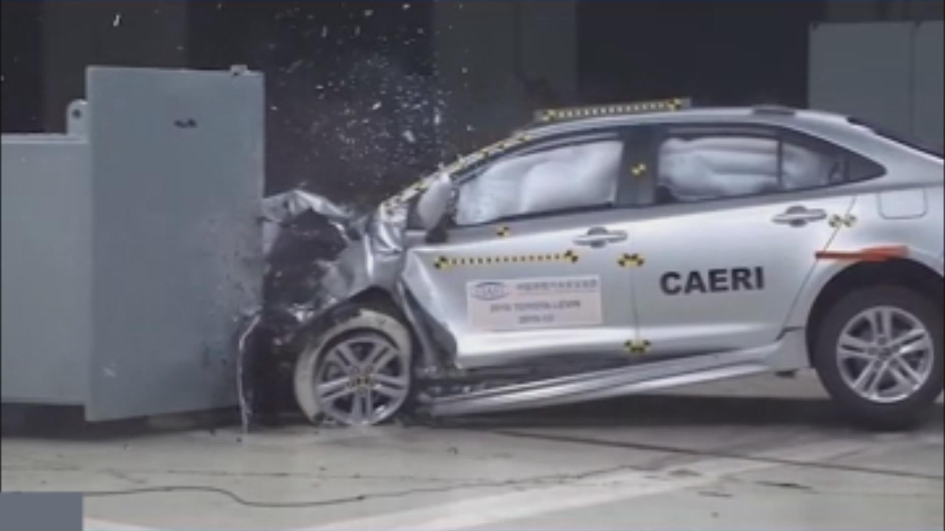 丰田雷凌驾驶员侧安全碰撞测试!