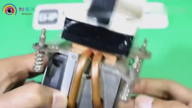 用半导体制冷片和CPU散热器制作迷你制冰机