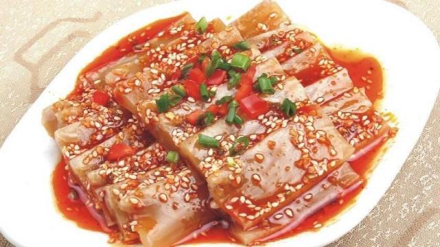 最家常皮冻做法,一点不繁琐,做出的皮冻晶莹Q弹,新手一次成功