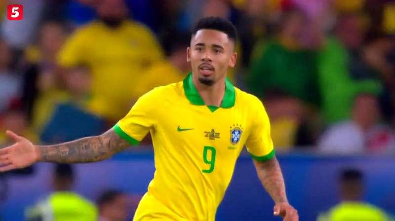 热苏斯传射染红,巴西3-1击败秘鲁,时隔十二年再度问鼎美洲杯